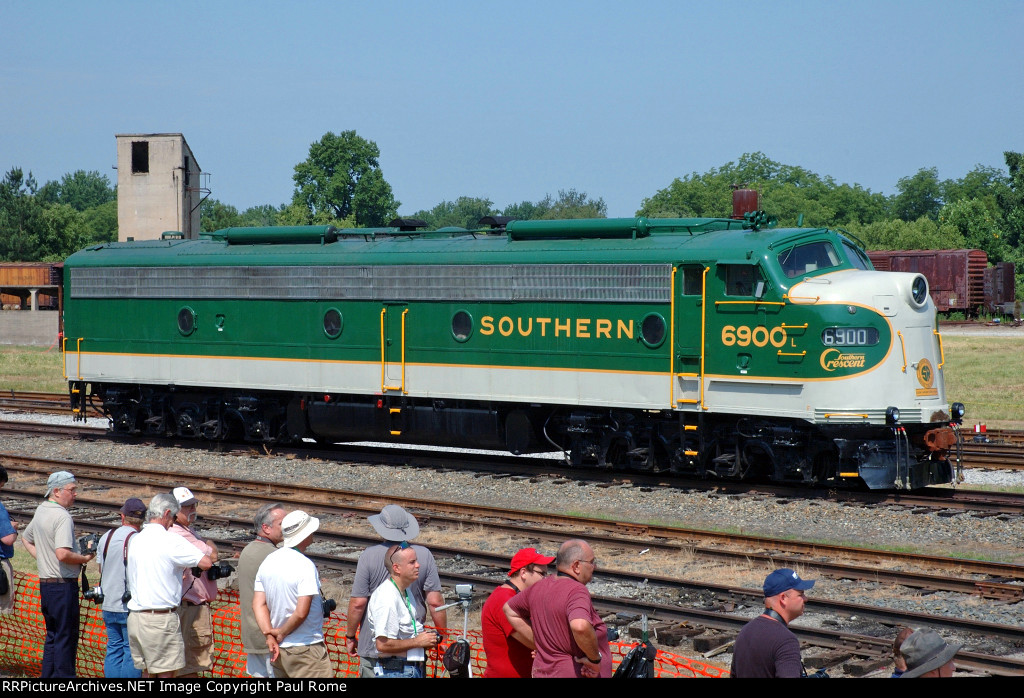 Southern 6900, EMD E8A,